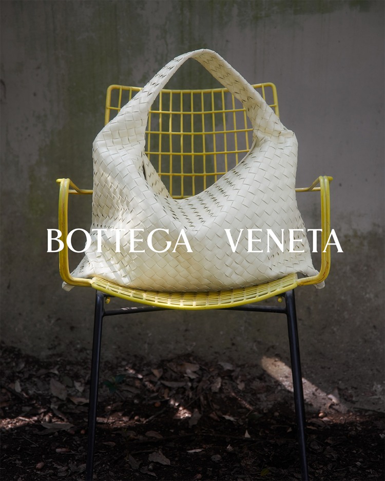 Bottega Veneta 2023秋冬包包關鍵字是「大」！全新包款「Hop」秒殺登場，經典編織設計穩住IT Bag製造機寶座 ...