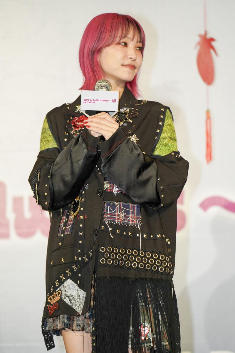 「鬼滅歌姬」LiSA快閃來台吸3千粉！許願唱進大巨蛋烙中文「馬上有票」 | Bella.tw儂儂